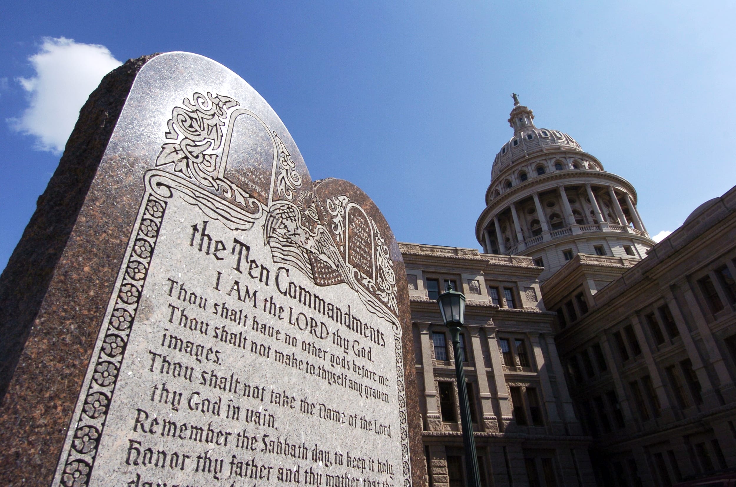In defiance of courts, Texas to put Ten Commandments in public schools