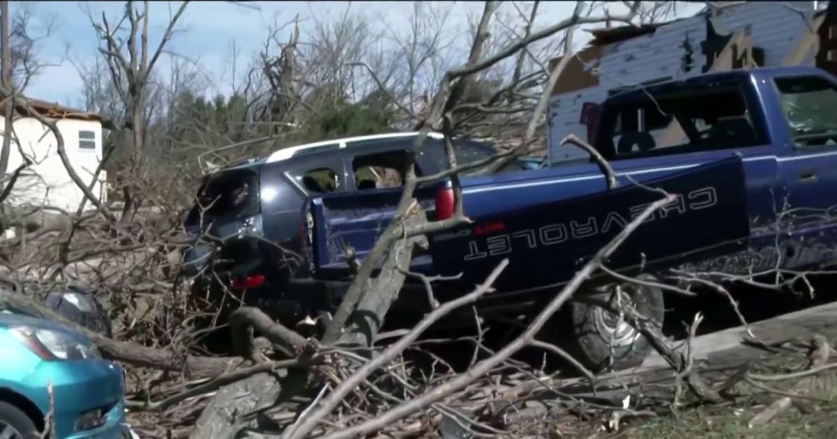 Missouri residents clean up after 130 mph winds bring devastation