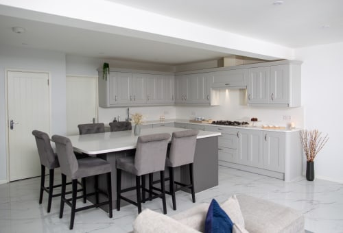 Bespoke Kitchen Tables | Built in & Island Tables | Wren