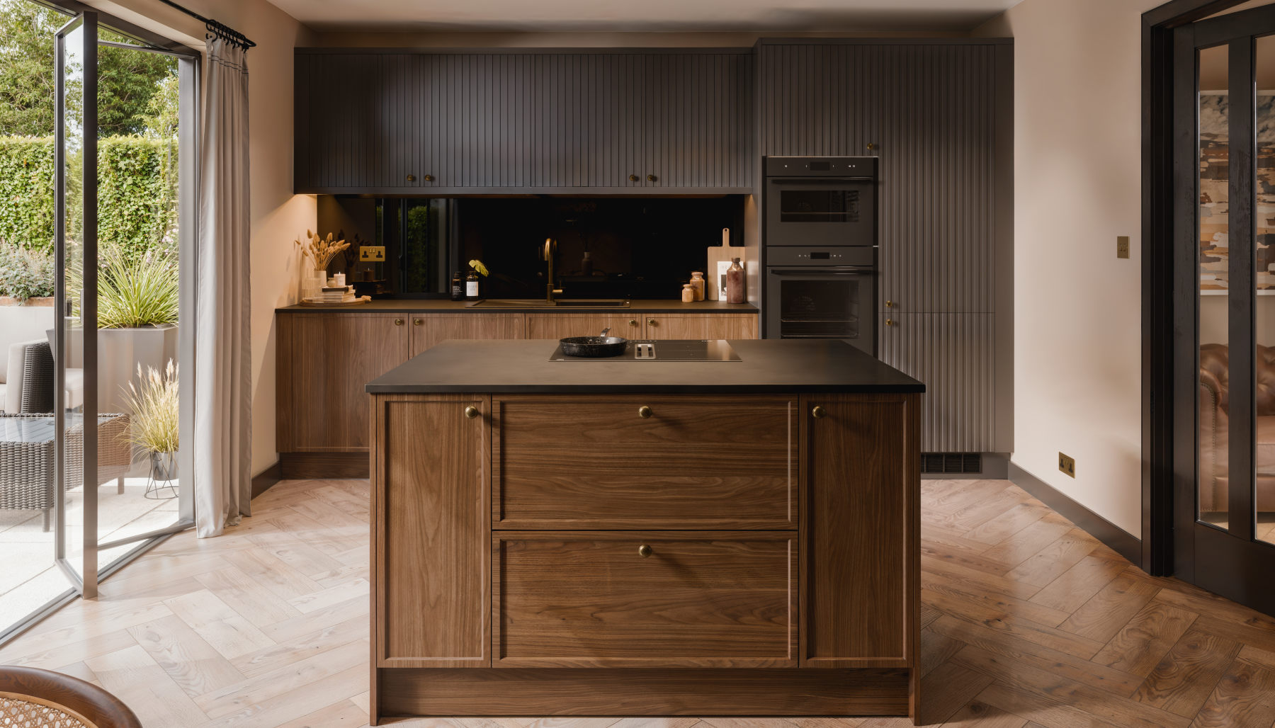 Athena Ermine Kitchen in Pencil Grey & Shaker Super Slim Ermine Sierra ...