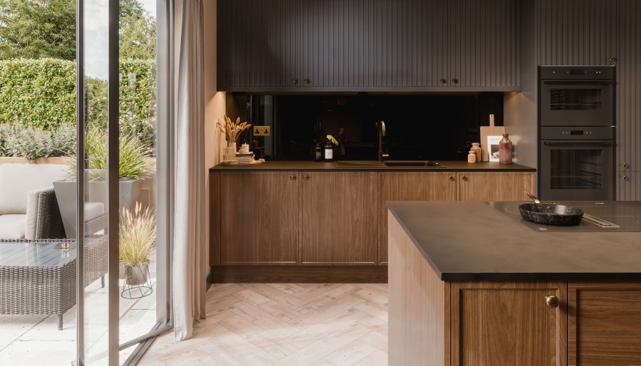 Athena Ermine Kitchen in Pencil Grey & Shaker Super Slim Ermine Sierra ...