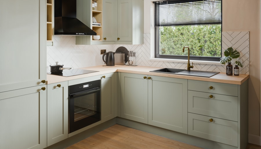 Shaker Timber Kitchen in Fern Green | Wren