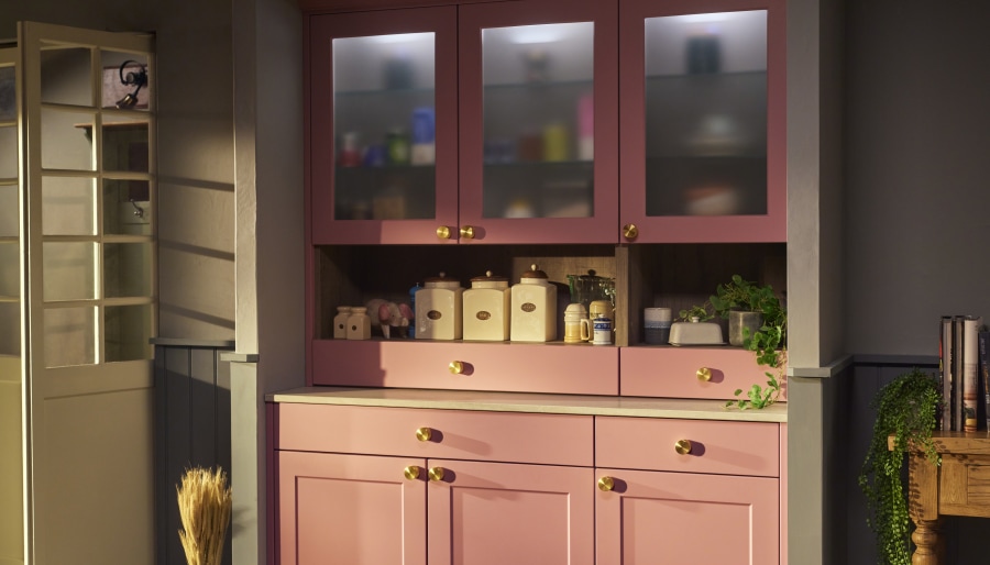 Shaker Chelsea Ermine Kitchen in Dusty Rose Pink | Wren