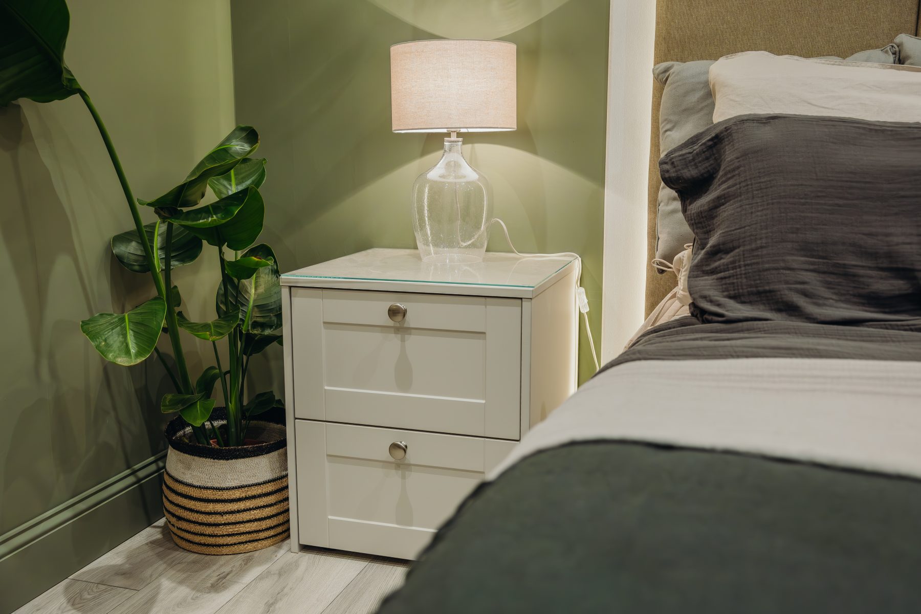 Shaker 5 Panel Mushroom Ermine | Wren Bedrooms