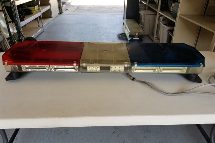 Code 3 RX2700 lightbar Online Government Auctions of Government Surplus ...