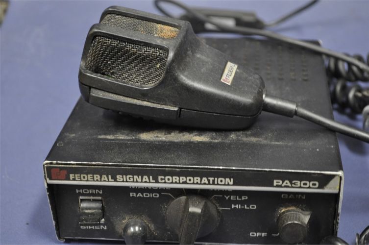 Federal Signal siren box Online Government Auctions of Government ...