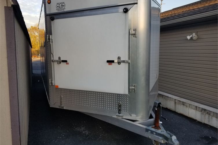 2007 Thule Enclosed Snowmobile Trailer Online Government Auctions of ...