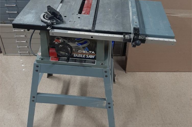 Delta 10" Portable Table Saw Online Government Auctions of Government ...