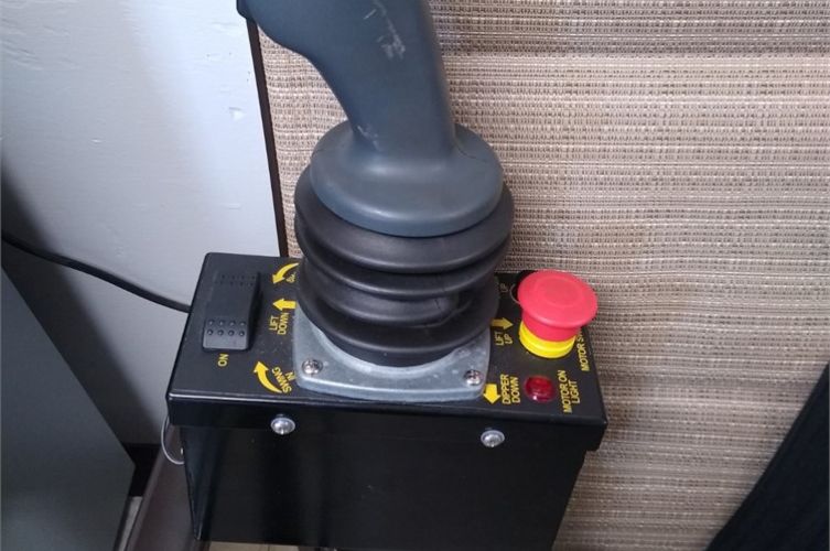 Alamo Joystick Online Government Auctions of Government Surplus | Municibid