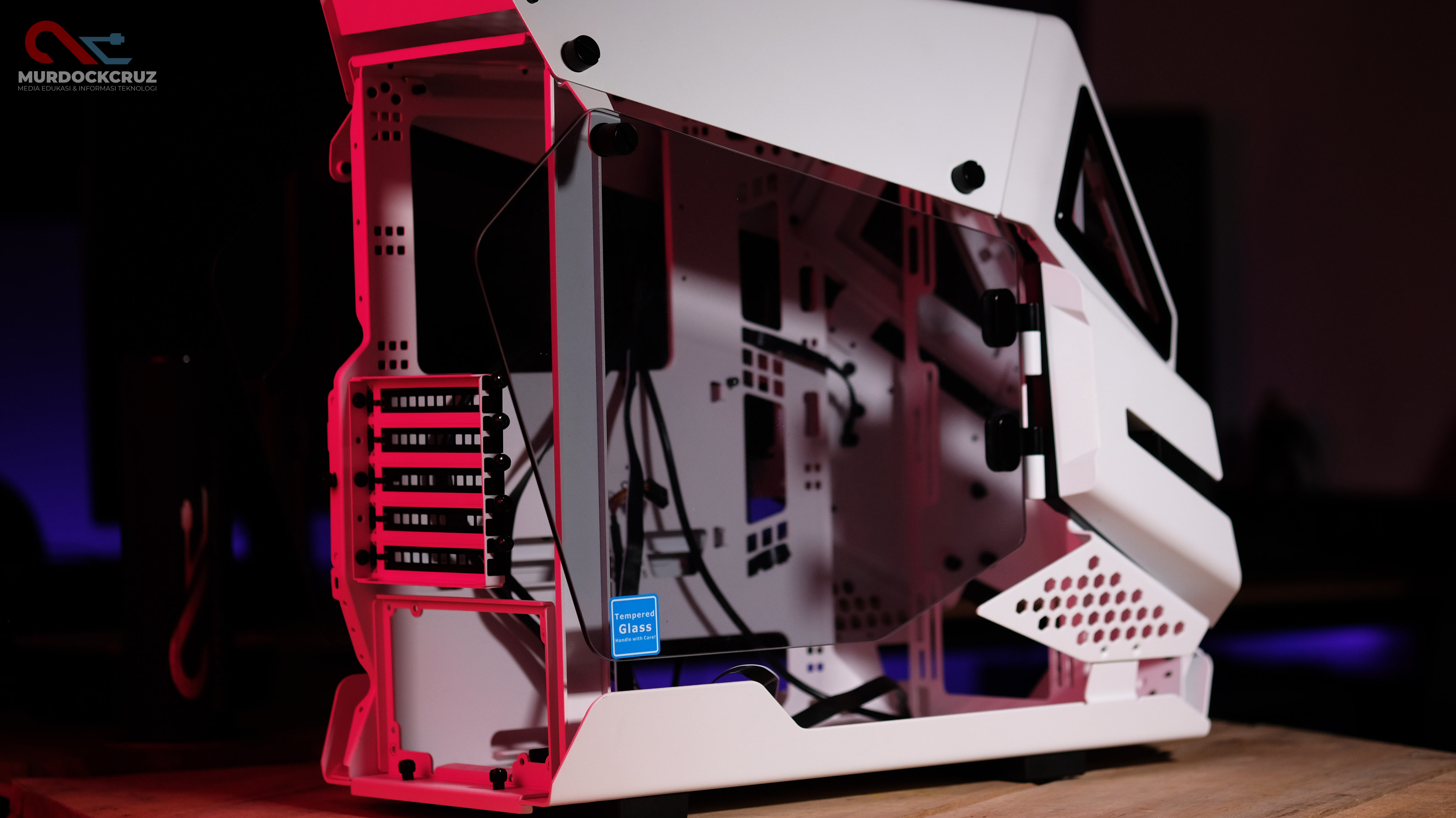 Thermaltake AH T200 Review : Casing PC Sejuta Pesona - Desain Unik ...