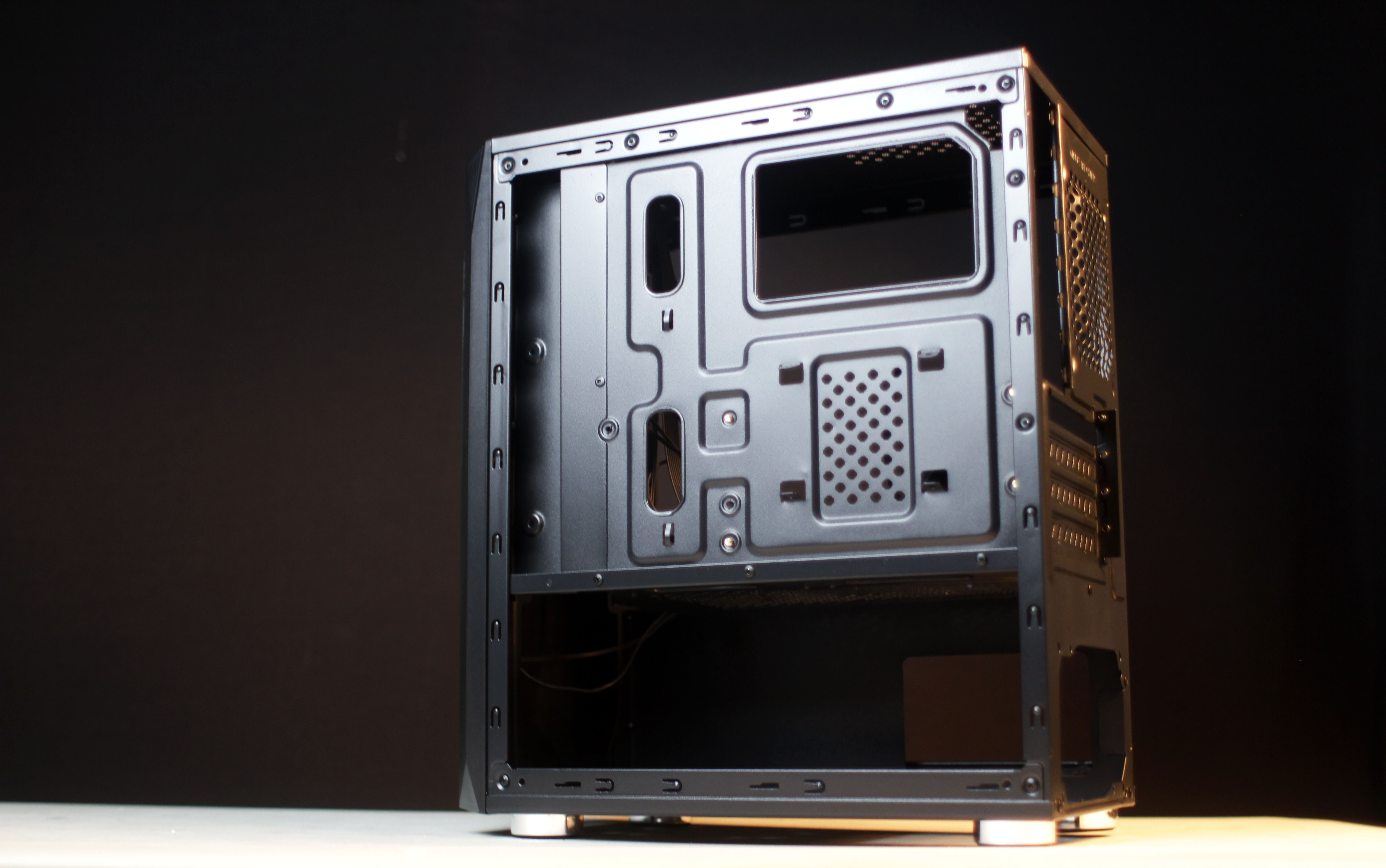 Budget Case vs Branded Case : Minus & Positifnya I Casing PC Review ...