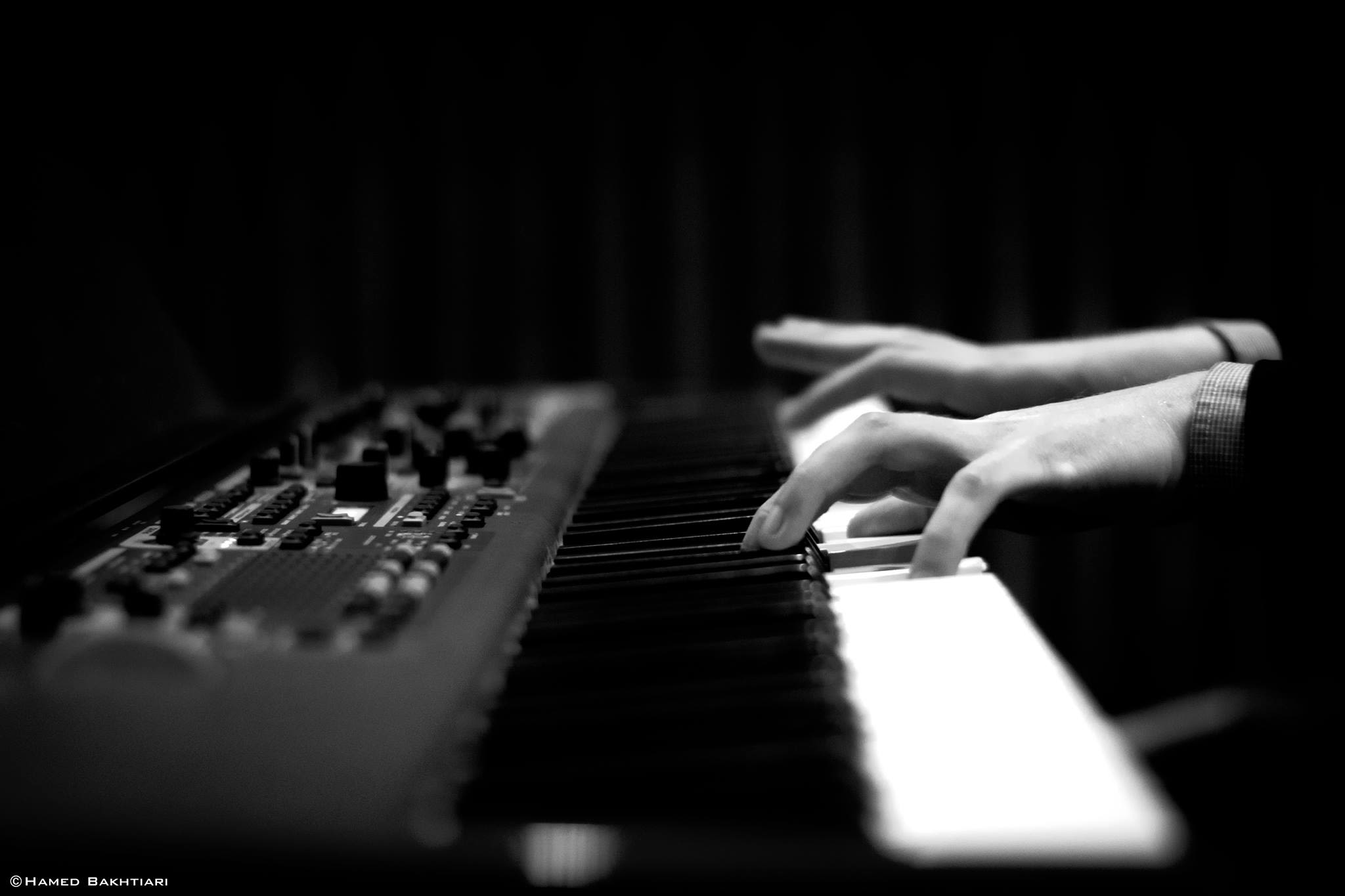 AJ duo · Music Handshake