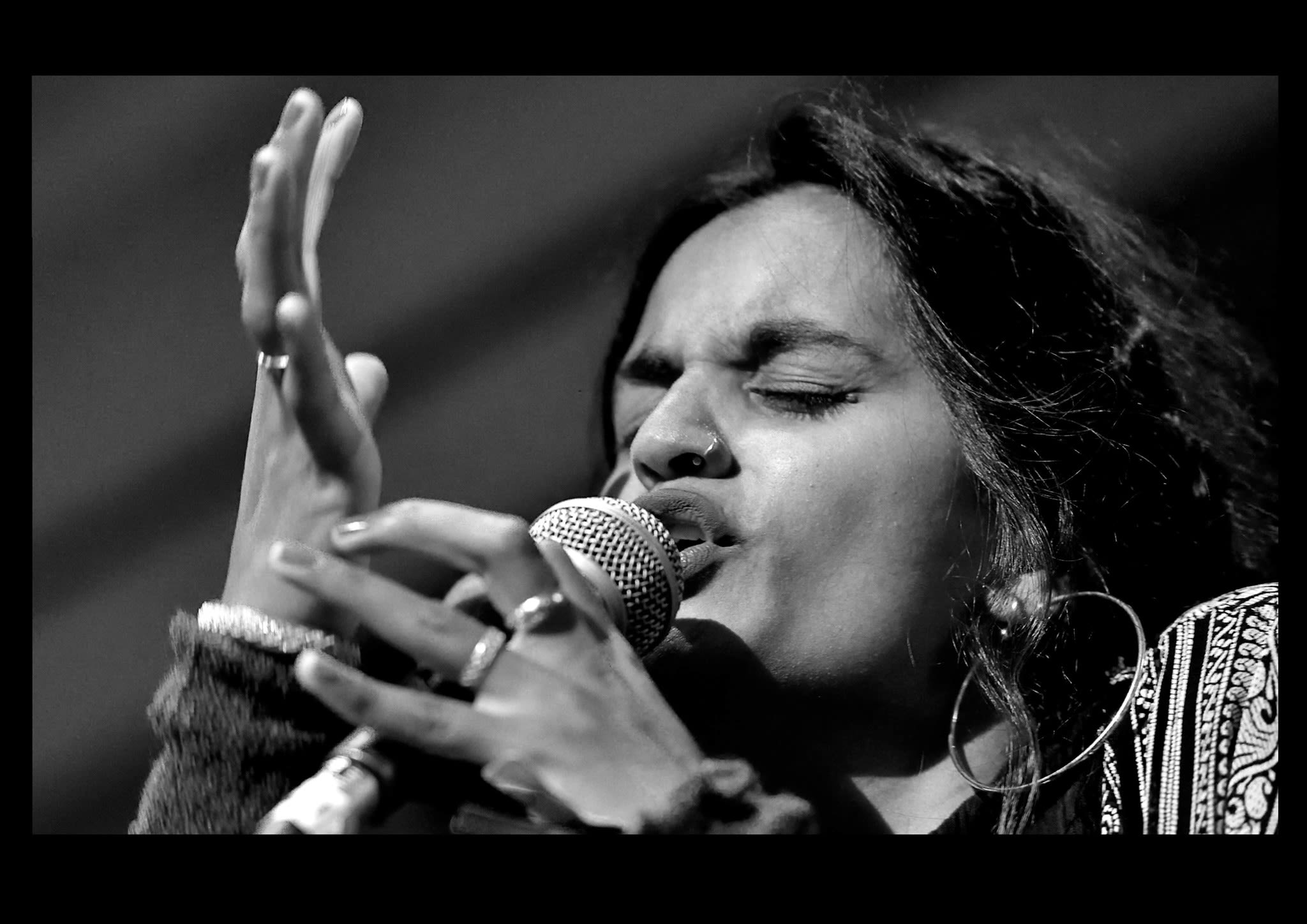 Thilini Guldbrand · Music Handshake