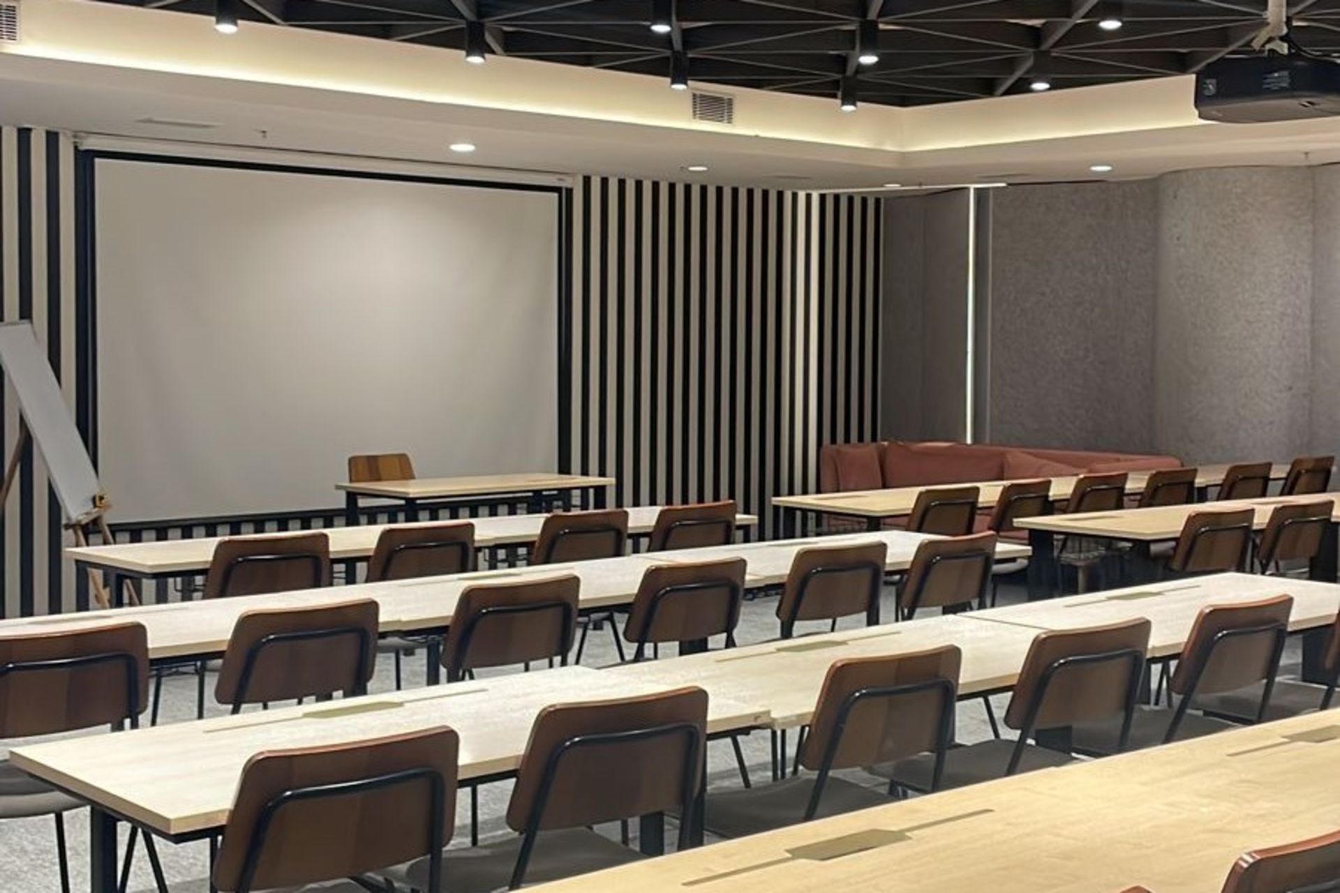 COWRKS - CYBERCITY, Meeting Rooms in DLF Cyber City, Gurgaon | Rent ...