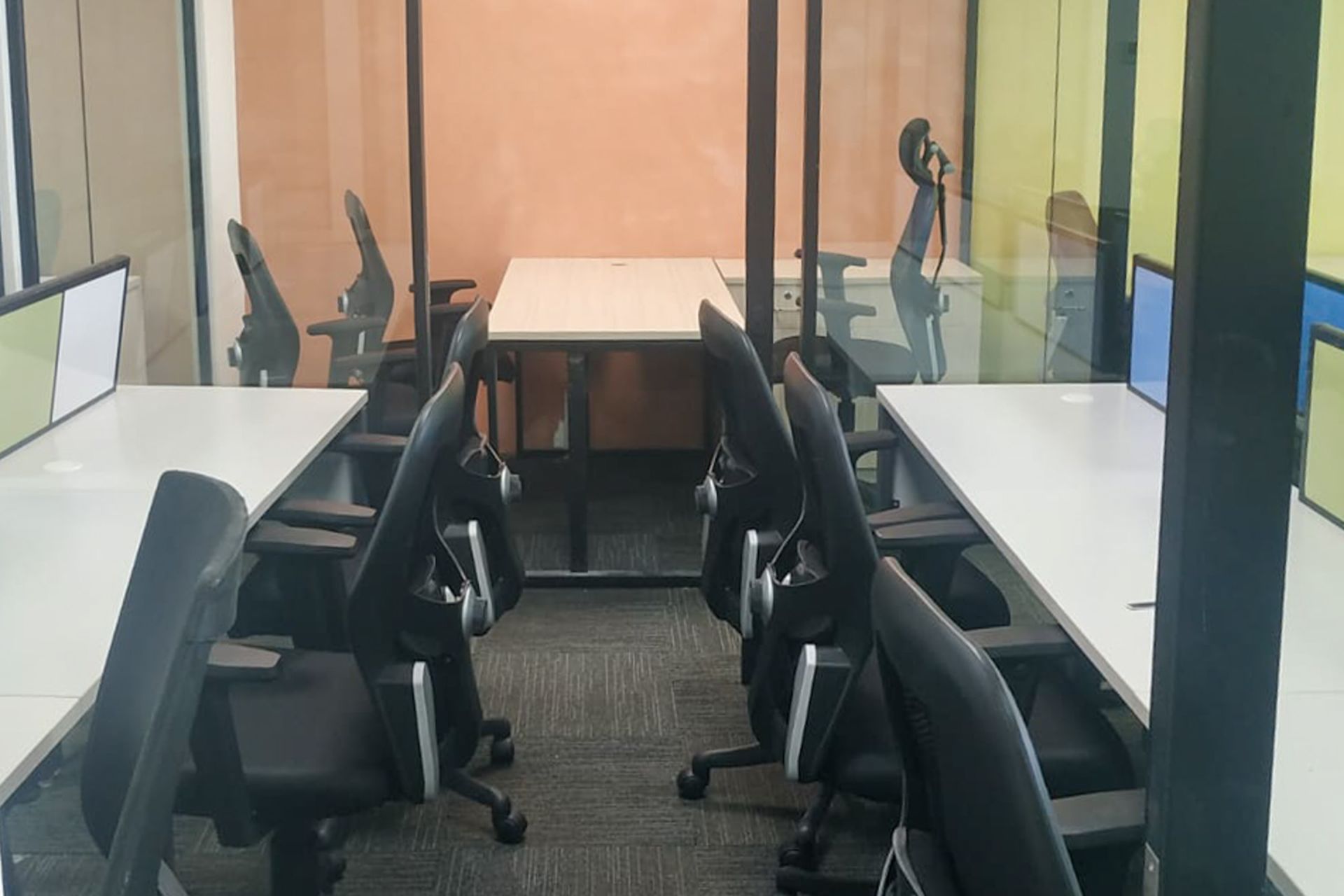Fresh Desk - Coworking Space and Shared Office Space in Madhapur, Hyderabad