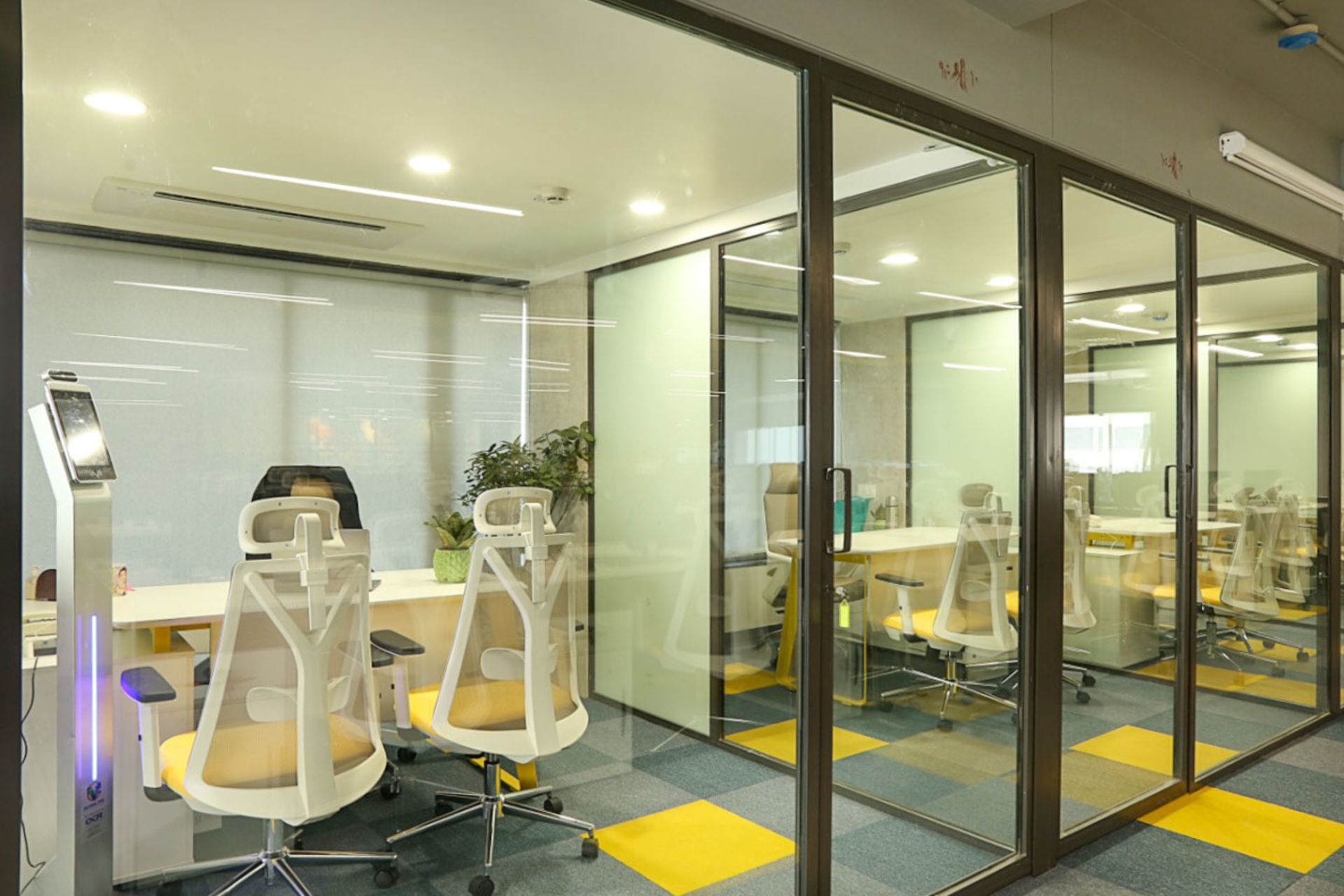 Nuaxa Workspaces Kataria Arcade - Coworking Space and Shared Office ...