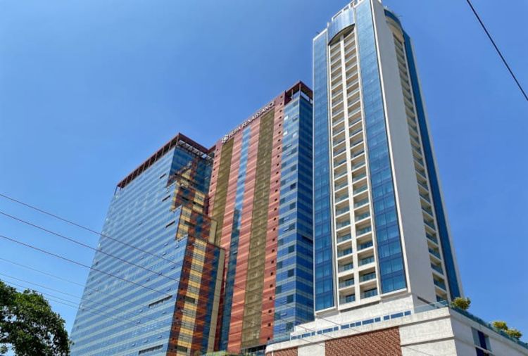 Regus Rupa Renaissance - Coworking Space and Shared Office Space in ...