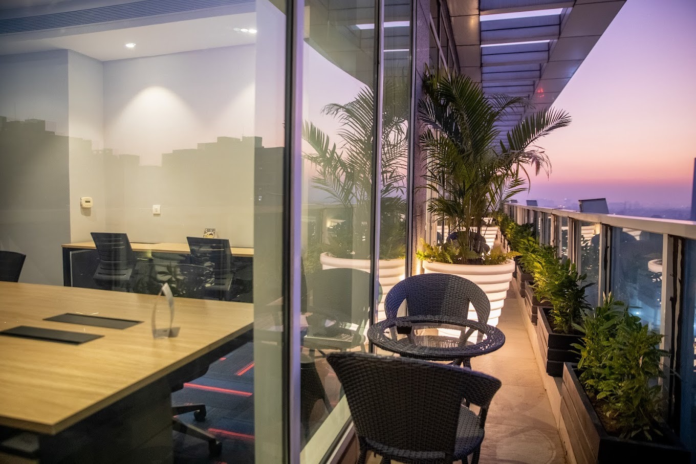 Desker Golf Course Road Gurgaon - Coworking Space and Shared Office ...