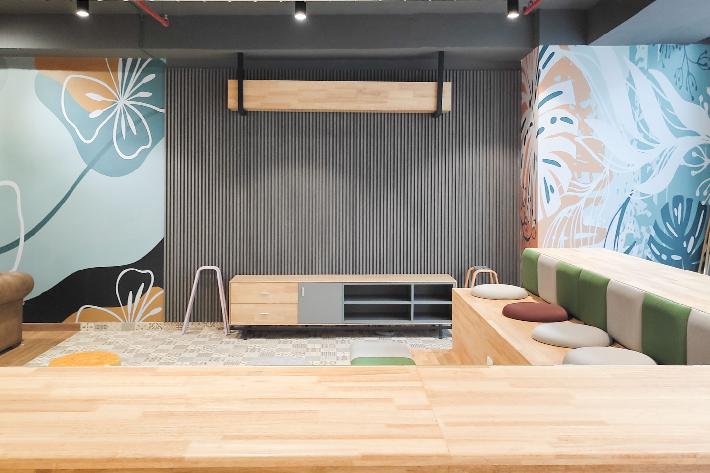 IA Spaces by India Accelerator BPTP Centra One - Coworking & Shared ...