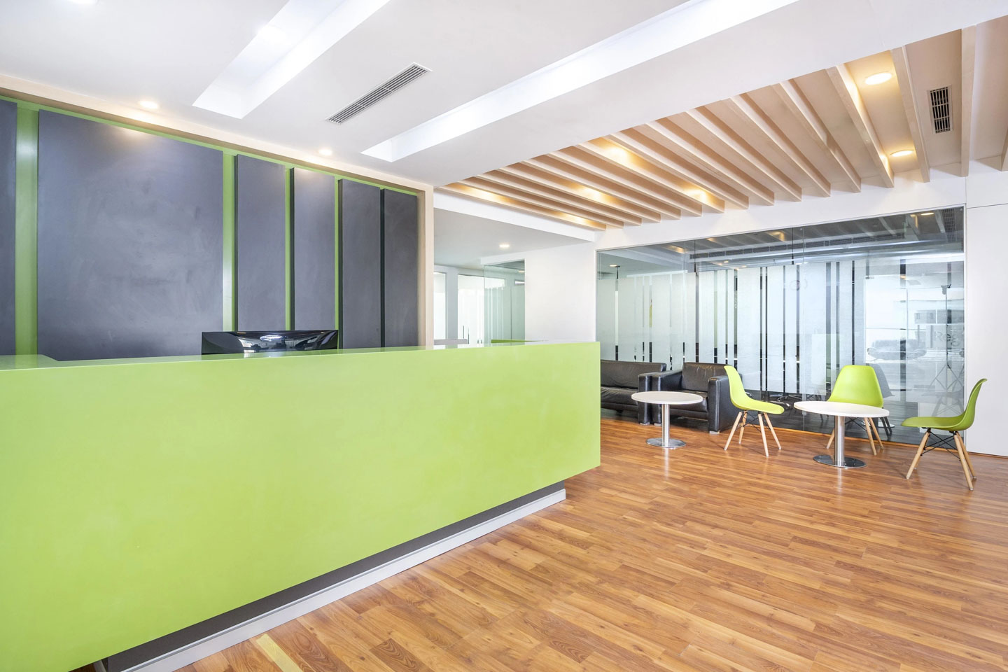 Regus Assotech Business Cresterra - Coworking Space and Shared Office ...