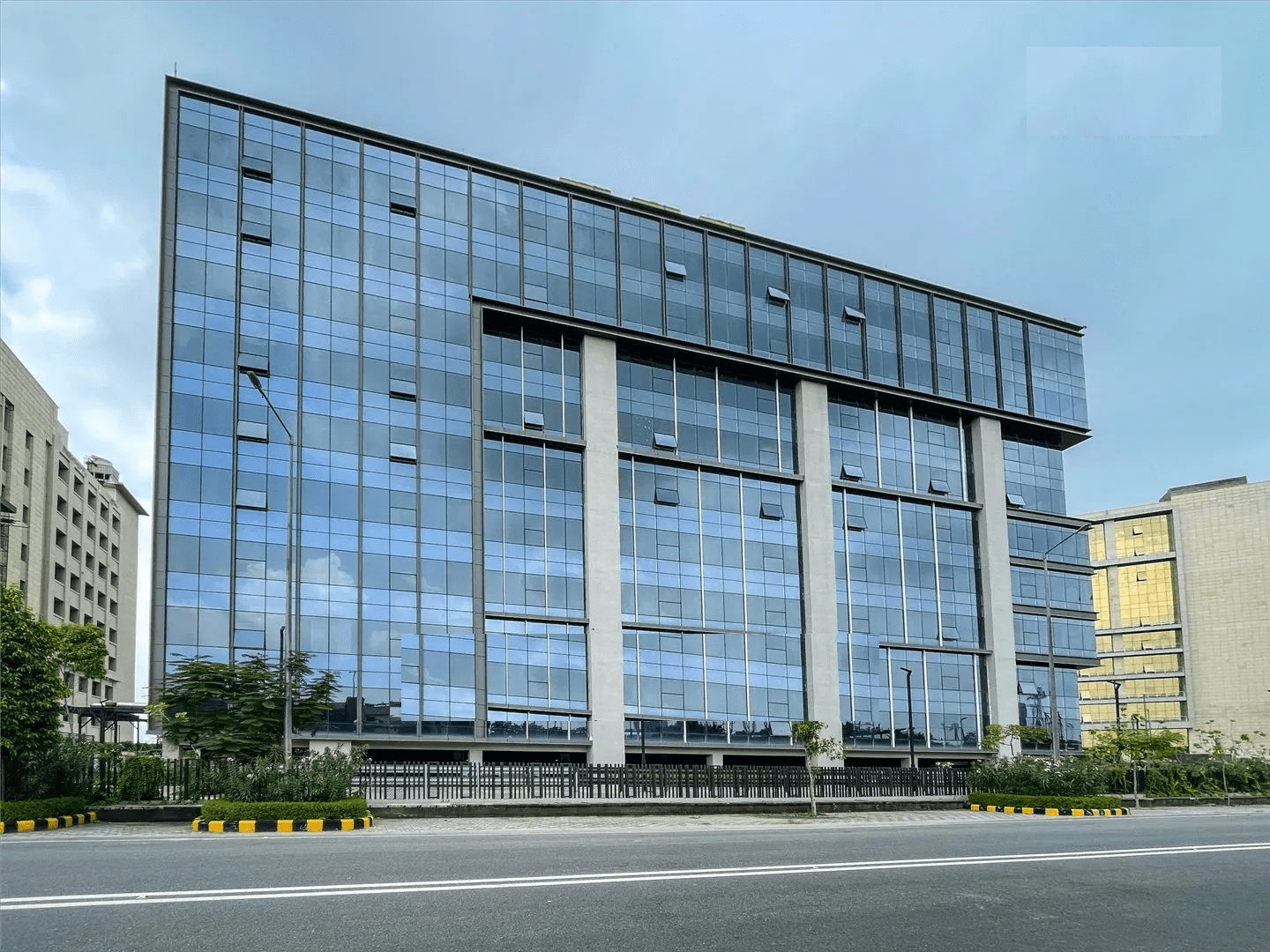 Stellar 127 Noida Extension, Noida - 22000 sq.ft. | Commercial Office ...