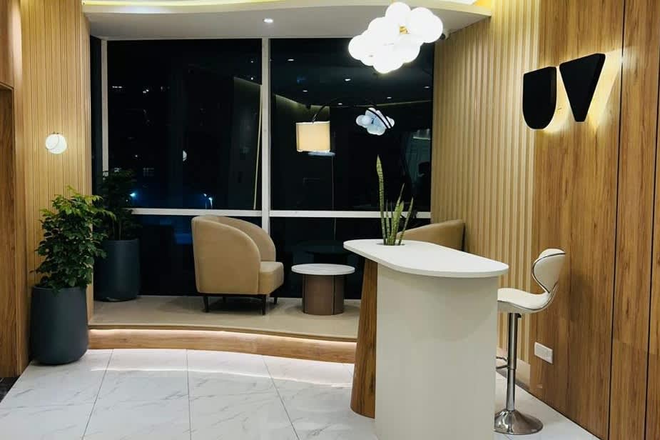 Urban Vault Paras Twin Tower Managed Office in Golf Course Road Gurgaon ...