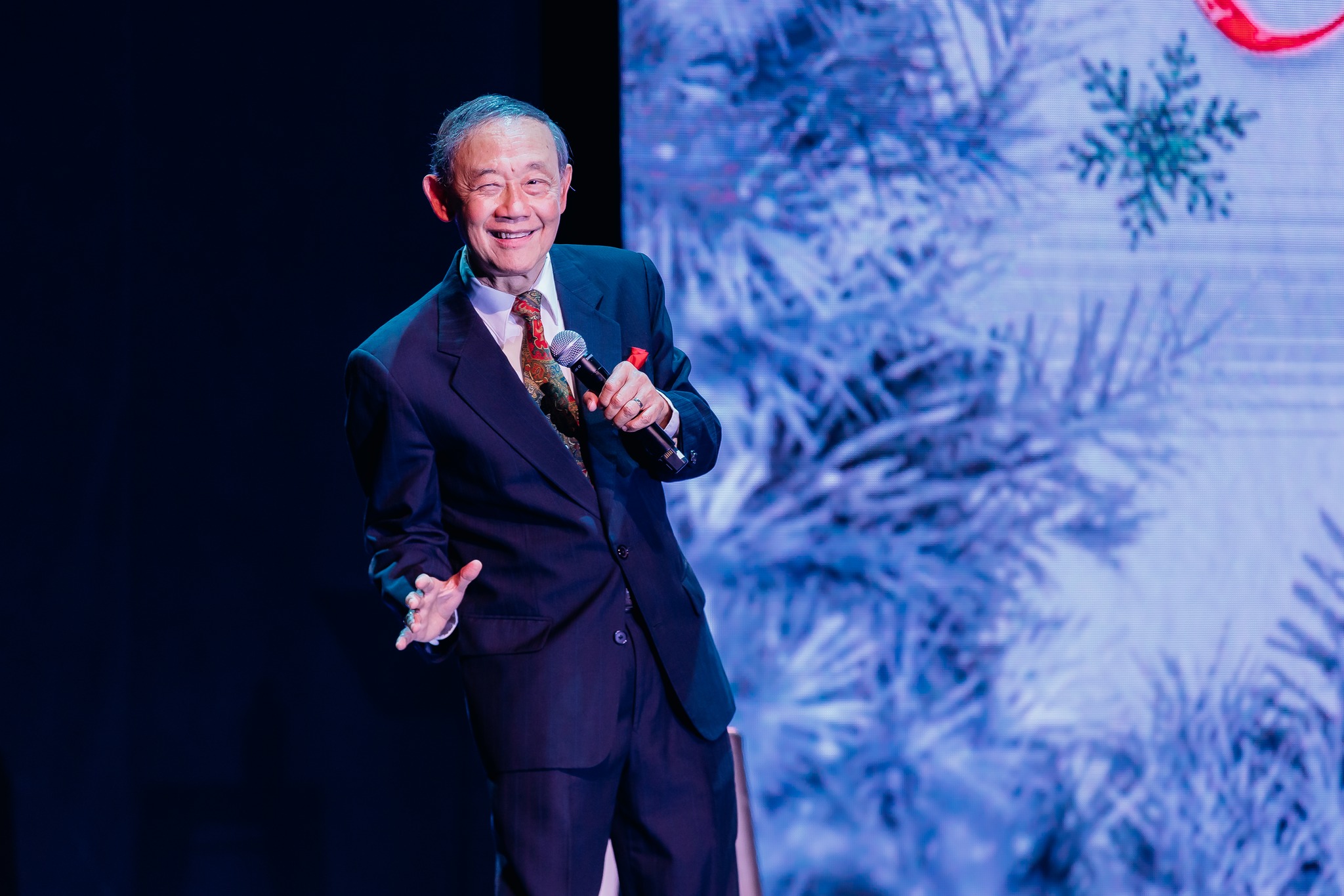 Spreading Holiday Cheer with Jose Mari Chan & The CompanY