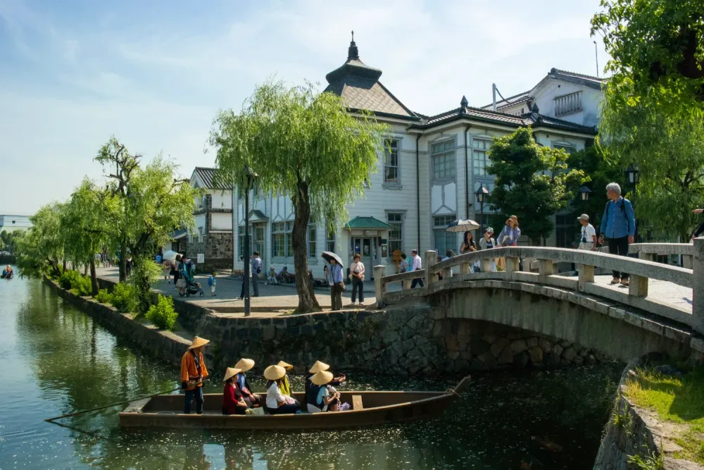 Kurashiki Traditional Canal Boat Ride - Leisurely Sail Down