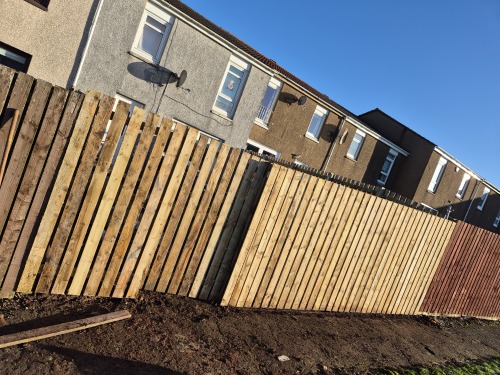 Ldn Fencing - in Airdrie, ML6