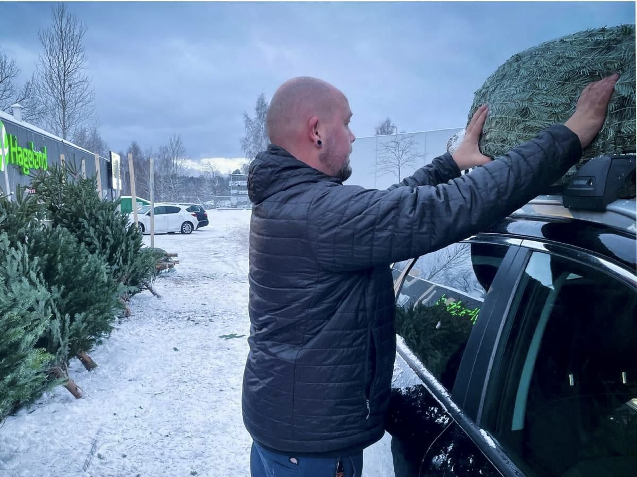 Slik sikrer du taklast på bilen din | NAF