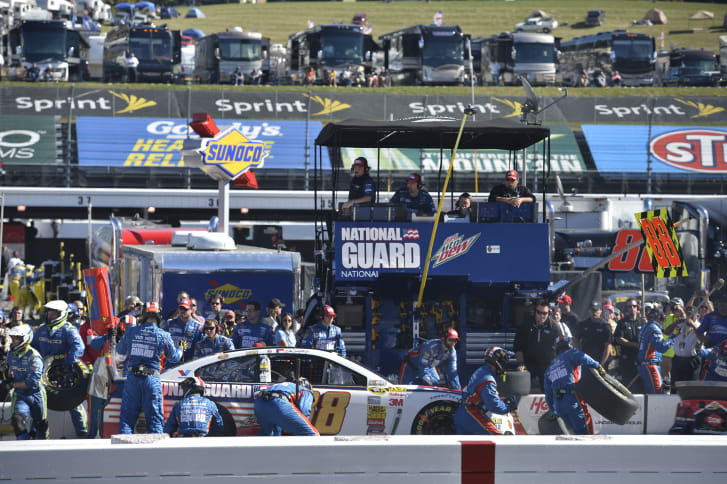 Dale Earnhardt Jr. gets 'emotional' win at Martinsville in 2014 | 40 ...