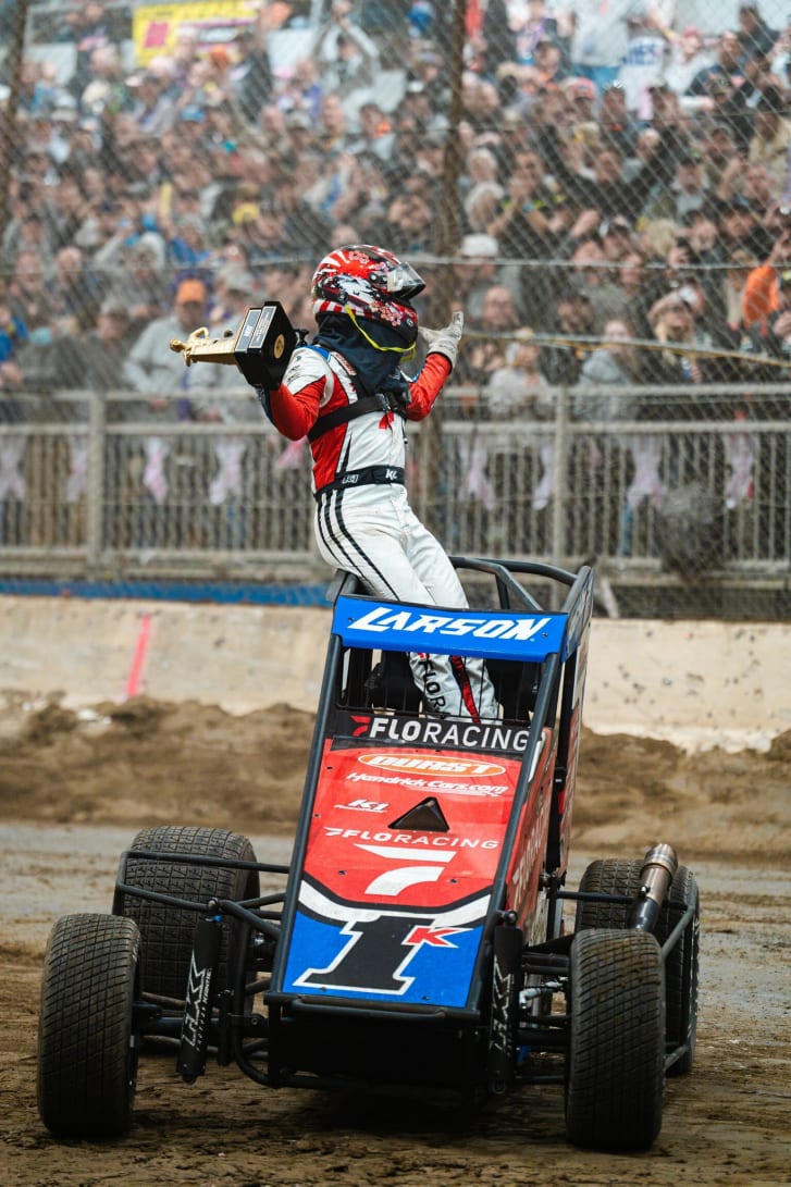 Kyle Larson avoids disaster twice, wins Chili Bowl Nationals; Corey Day ...