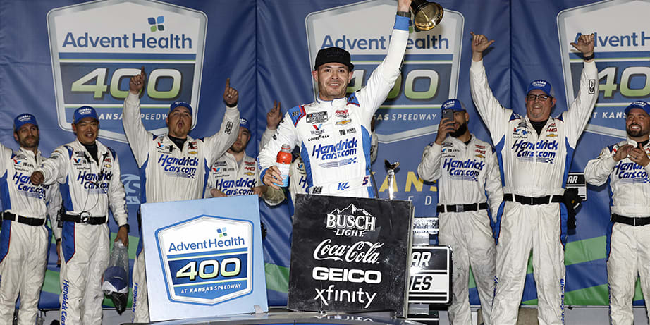 Larson scores Kansas win in closest NASCAR Cup Series finish ever