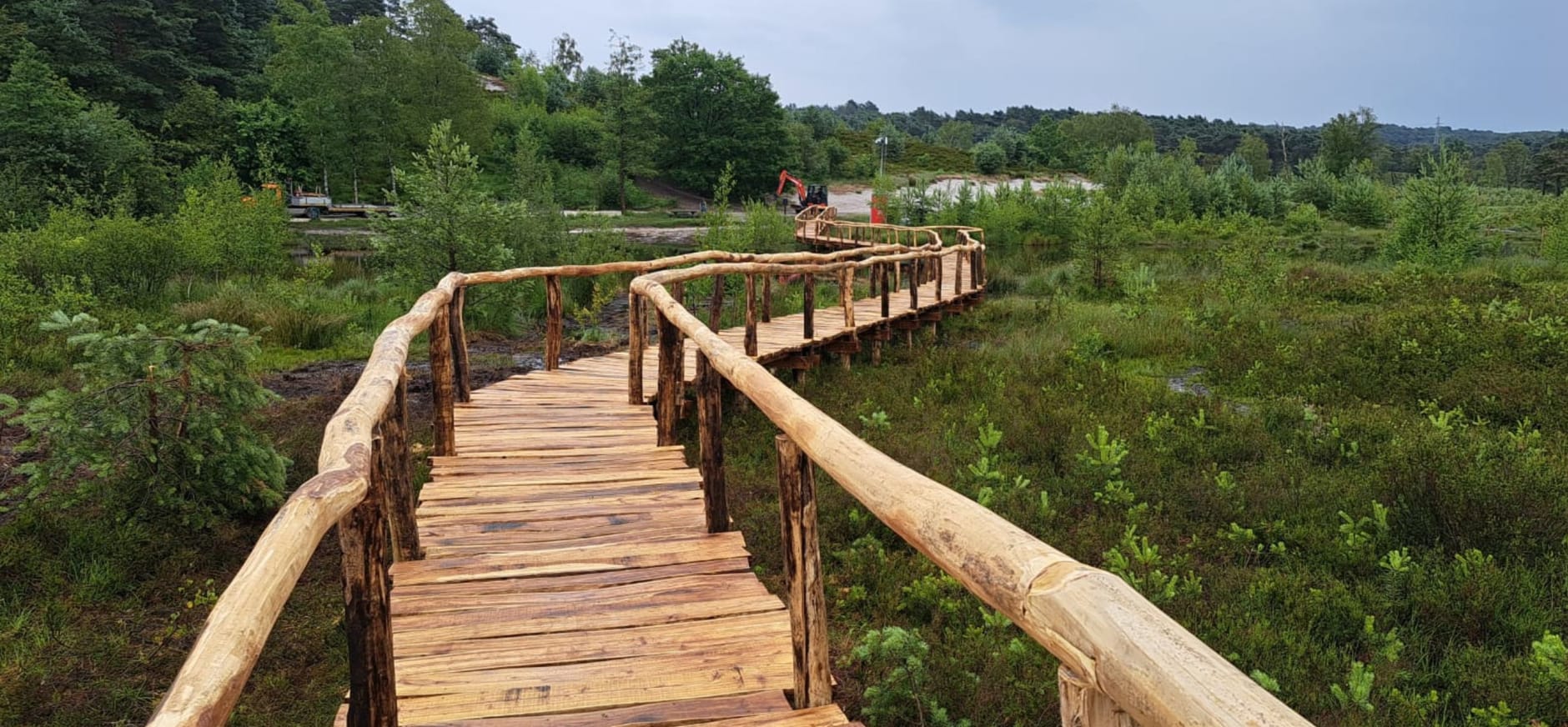 Nieuwe brug over de Roode Beek gereed | Natuurmonumenten