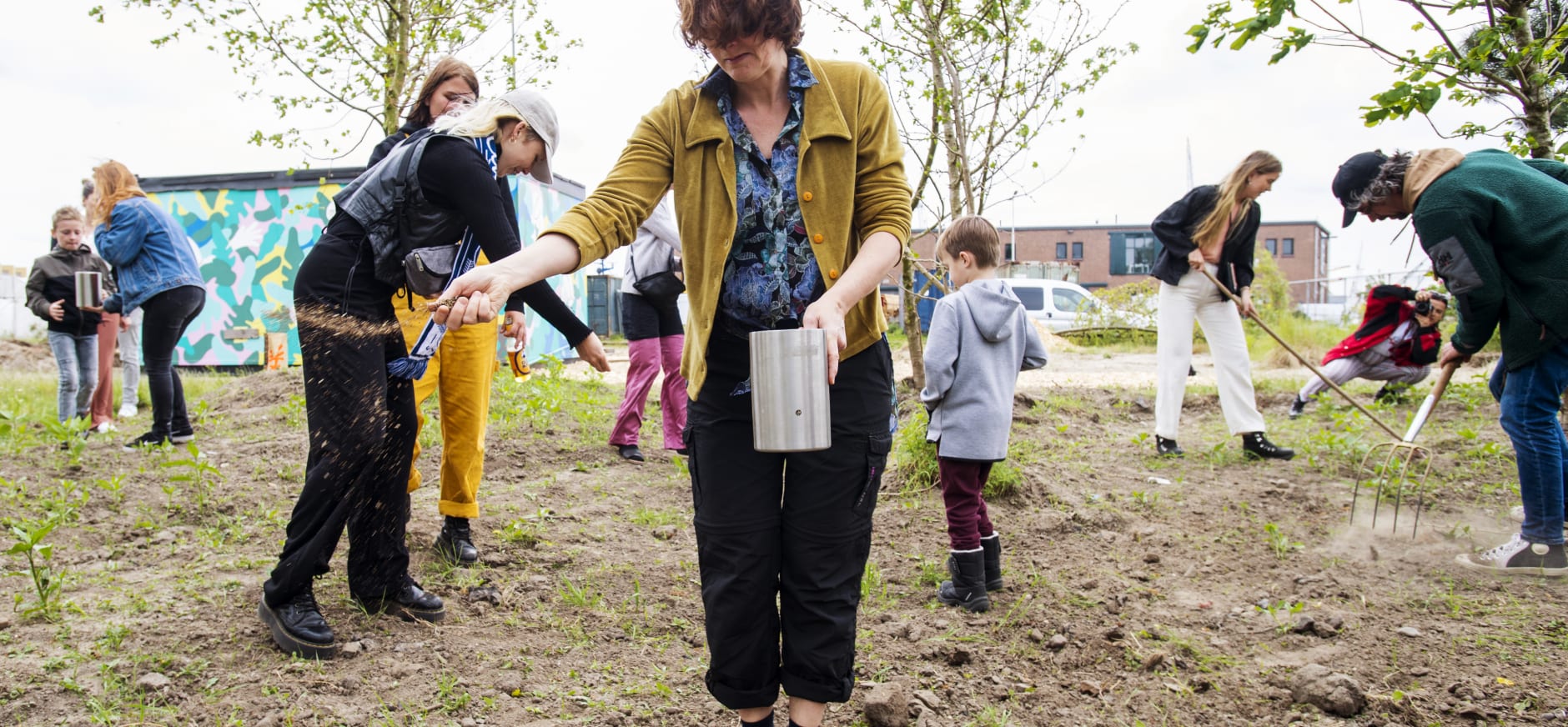 Alles groeit, bloeit en woekert in Weelde in Rotterdam | Natuurmonumenten