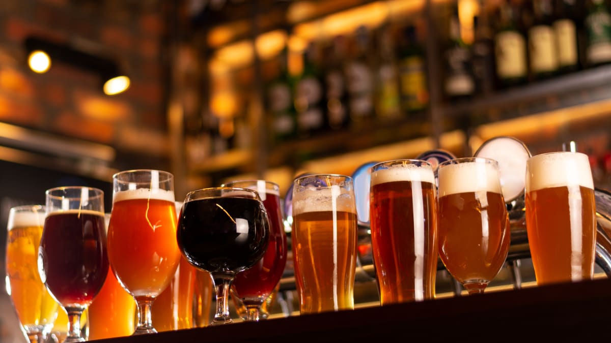 Best Craft Beer Bars in Las Vegas: Local Brews & Vibes | Neon Feast