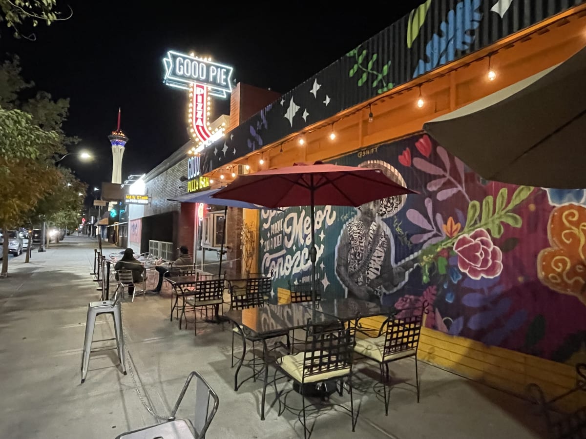 Savor the Flavor: Dining Adventures in the Arts Distric | Neon Feast