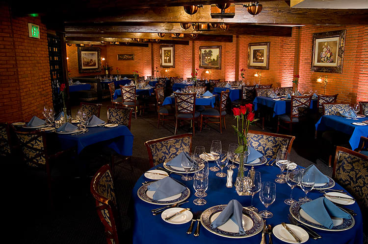 Hugo's Cellar | Neon Feast