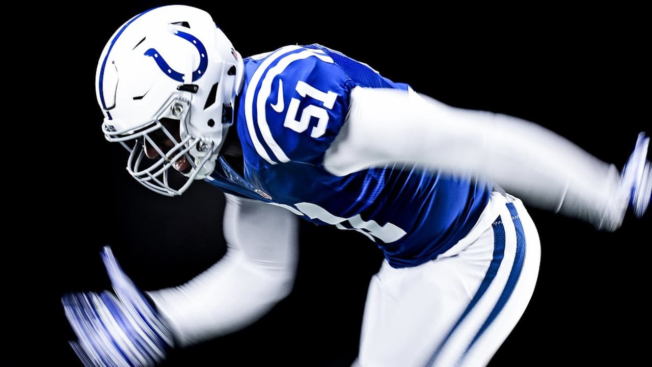 2016 Colts Photo Garage - SIO MOORE