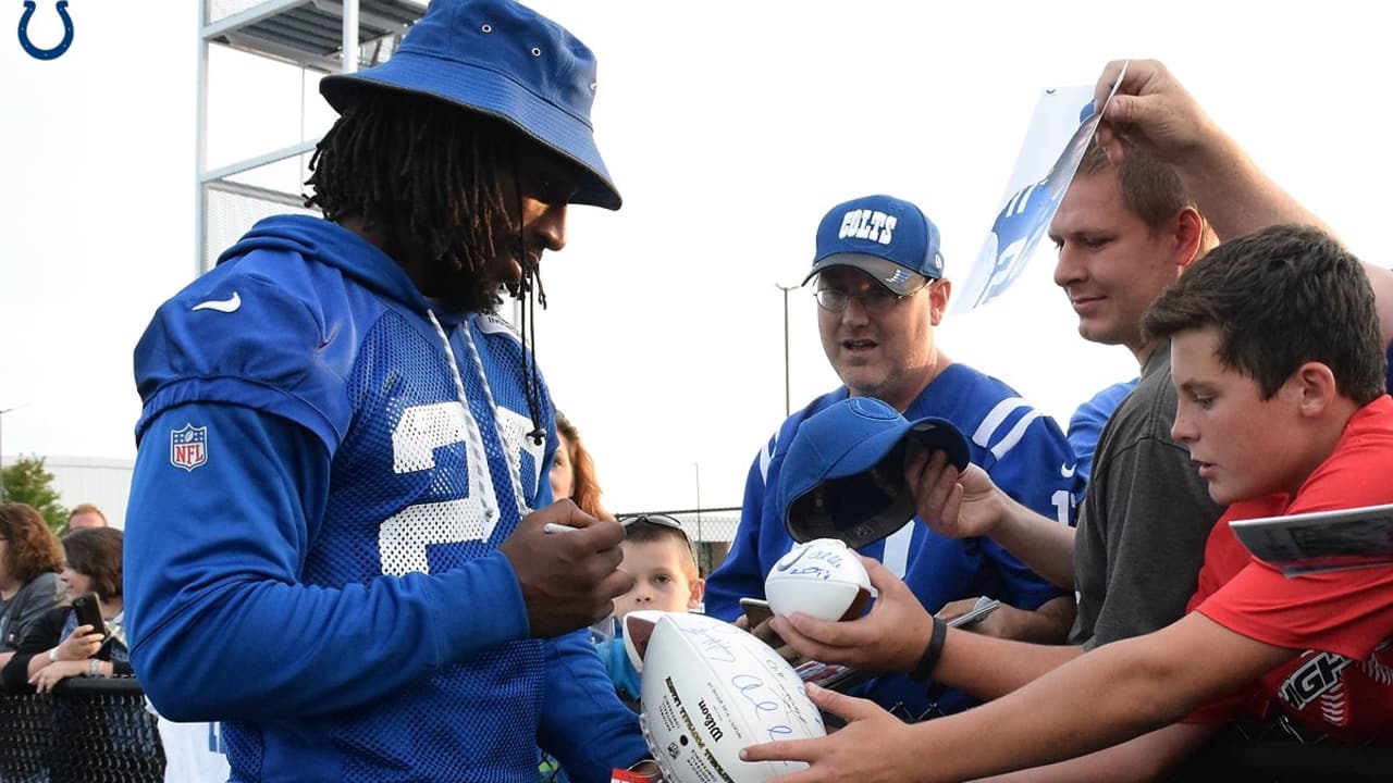 Colts Training Camp 2017 - Practice Six - Colts Hand Out 90 Footballs