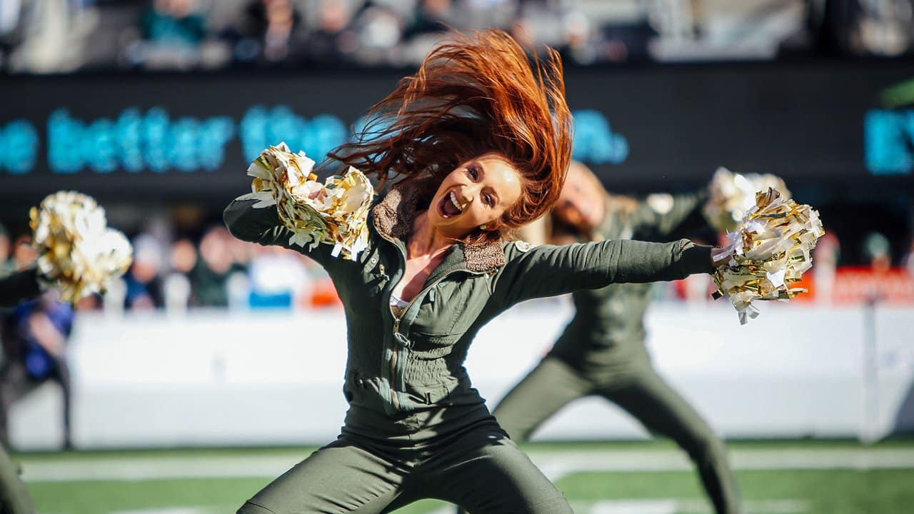 Top Flight Crew Images: Jets vs Bills