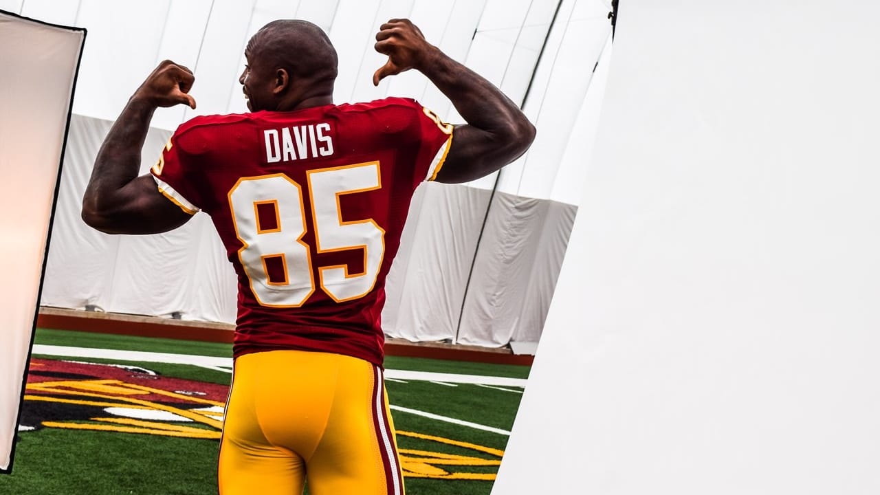 Behind The Scenes 2016 Photo Shoot: Vernon Davis