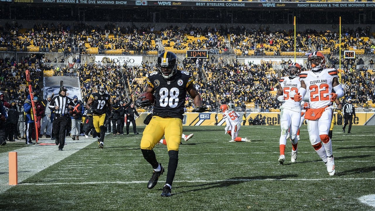 GAME PHOTOS: Week 17 vs. Cleveland Browns