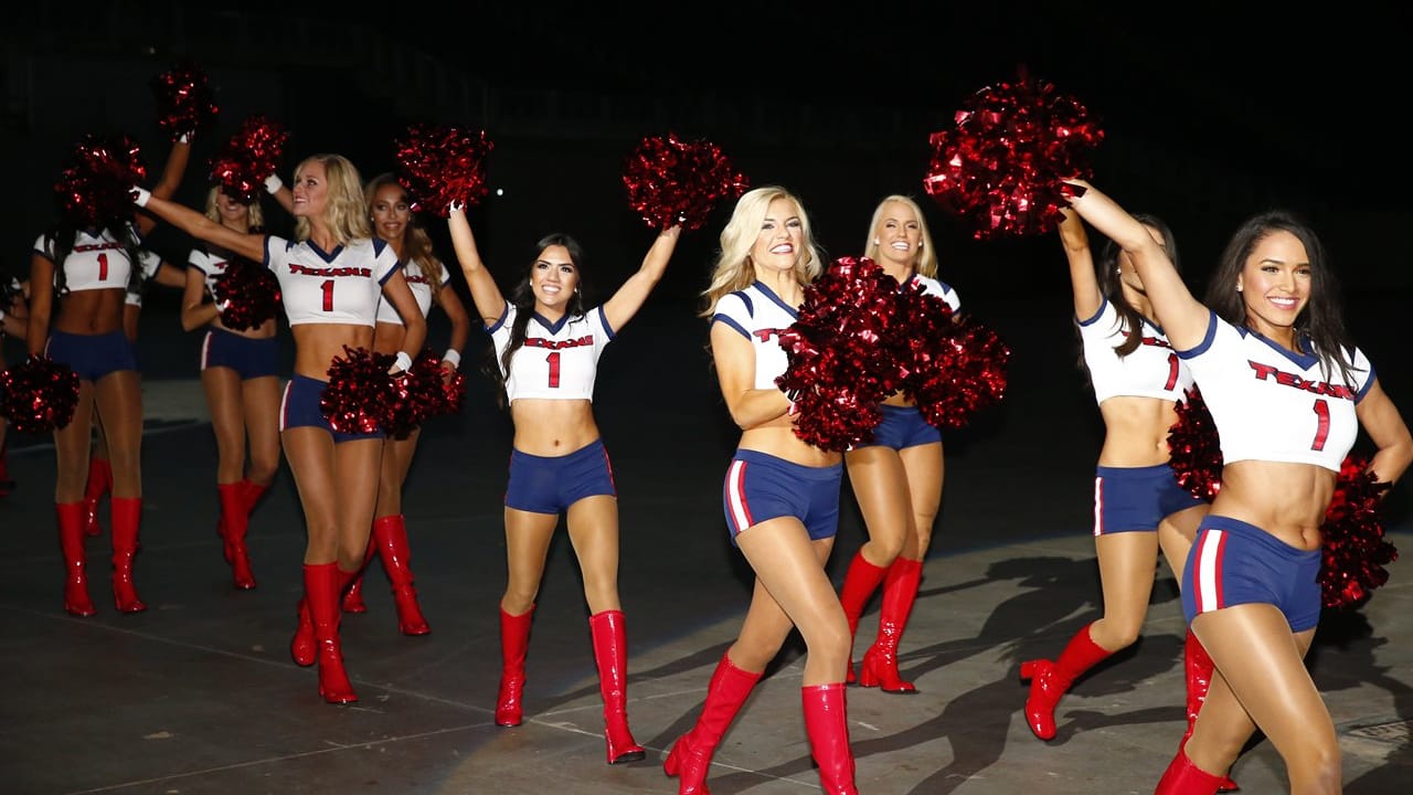 Texans Cheer Performance