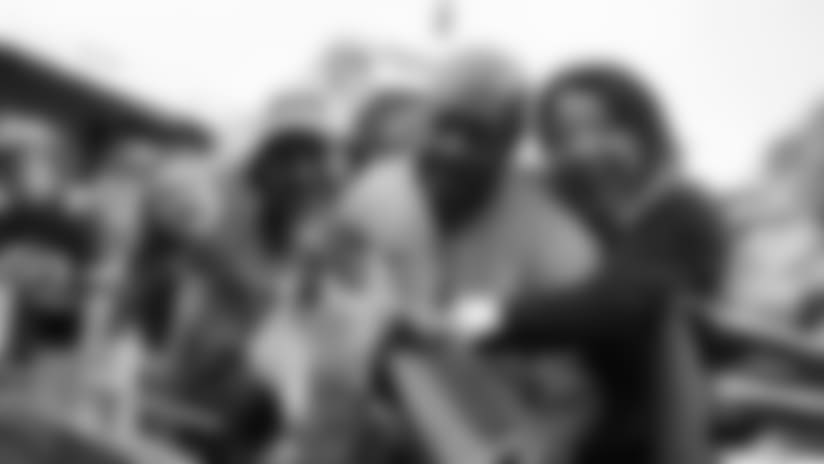 Seahawks Live Mascot Taima | Seattle Seahawks – Seahawks.com