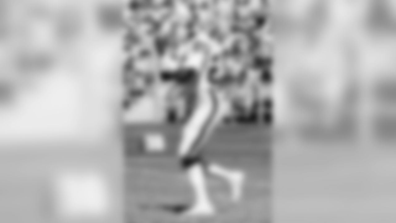 A Look At Former Oakland Raiders And Current NFL Players Drafted 24th ...