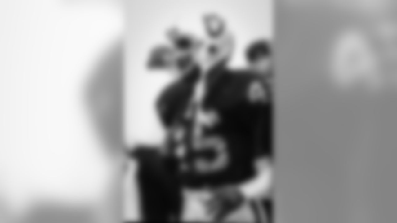 A Look At Former Oakland Raiders And Current NFL Players Drafted 24th ...