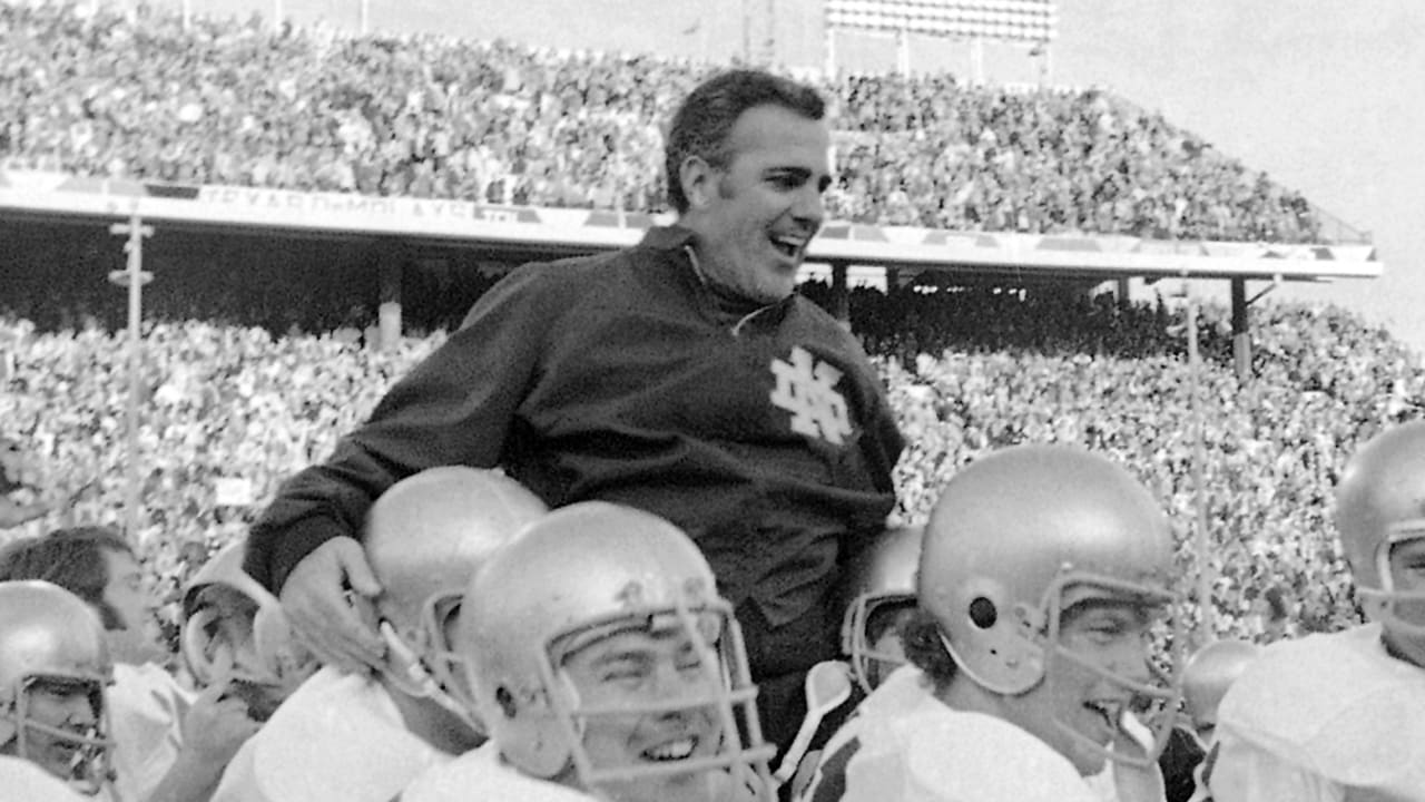 Ara Parseghian, legendary Notre Dame coach, dies at 94