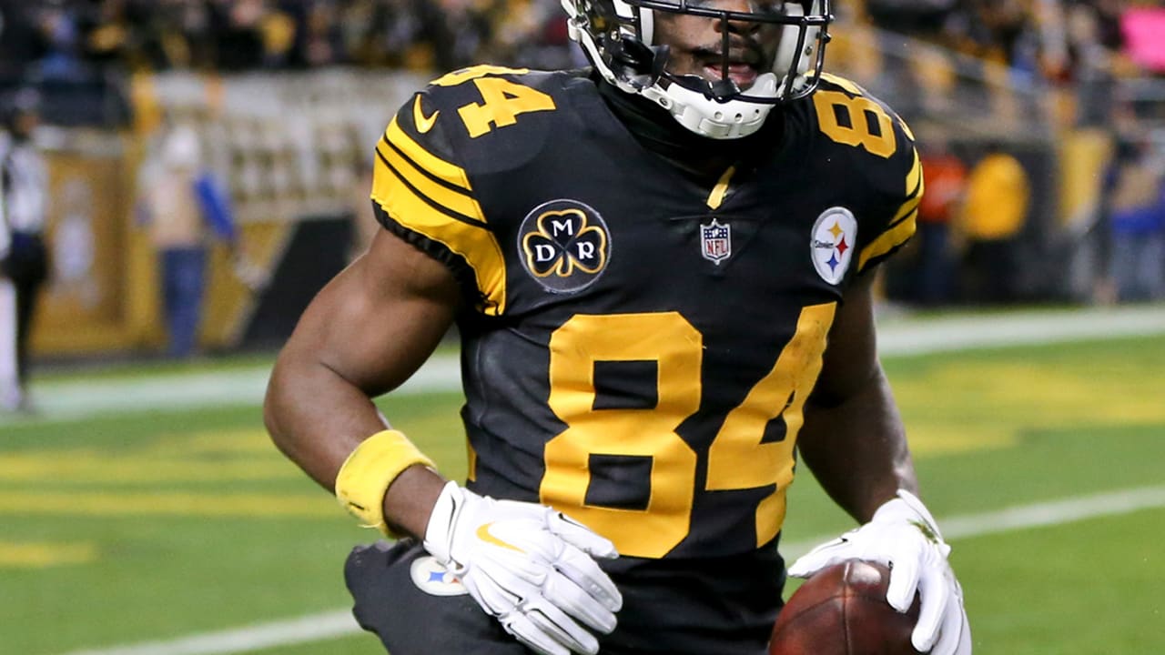 Top 25 ranked fantasy players for Week 12