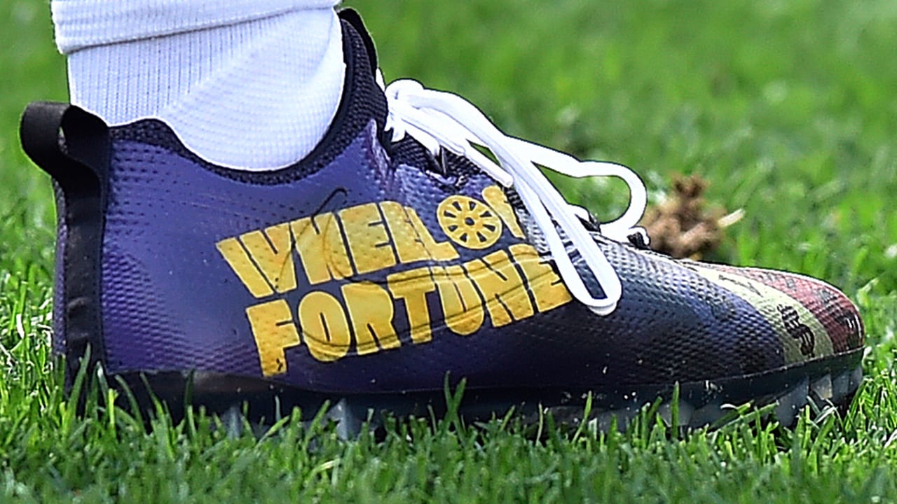 NFL cleats: 2017 Week 2